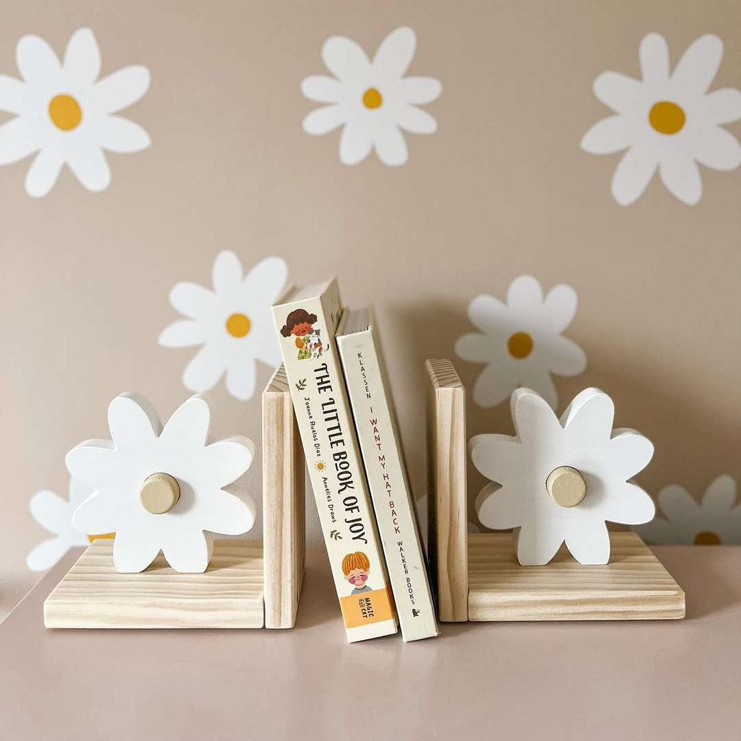 White Daisy Bookends | One Little Cove